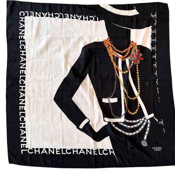 CHANEL | Accessories | Vintage Chanel Signature Coco Portrait With ...